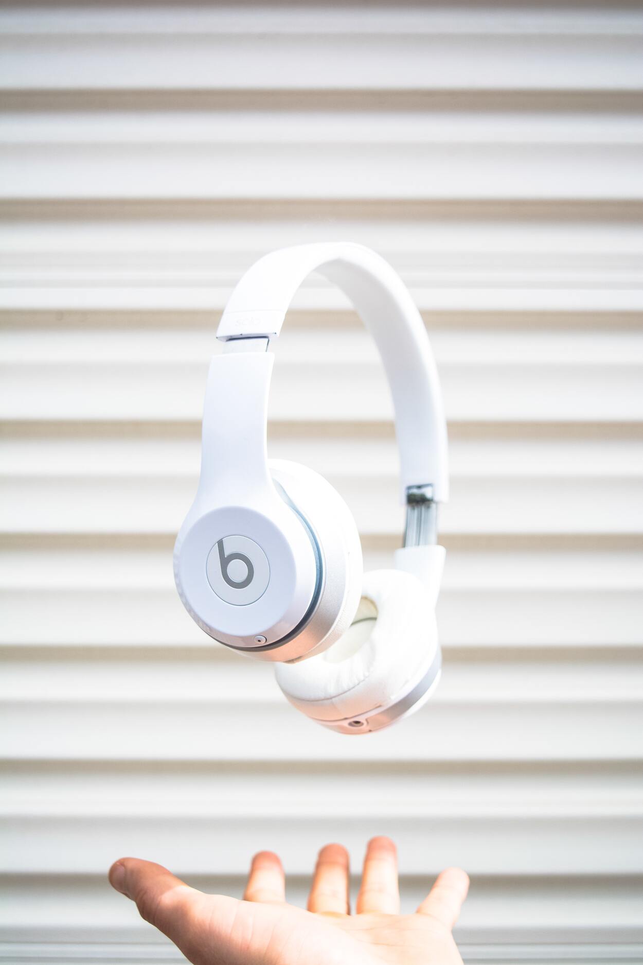 EMF-free wireless headphones (The Best) – audiolgy.com