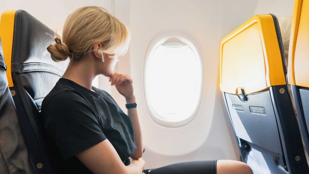 How to Connect Bluetooth Headphones to Jetblue TV (Find Out) – audiolgy.com